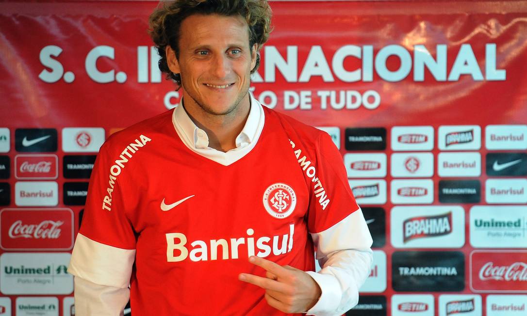 Inter apresenta Forlán e bate o Cruzeiro no Sul - Jornal O Globo