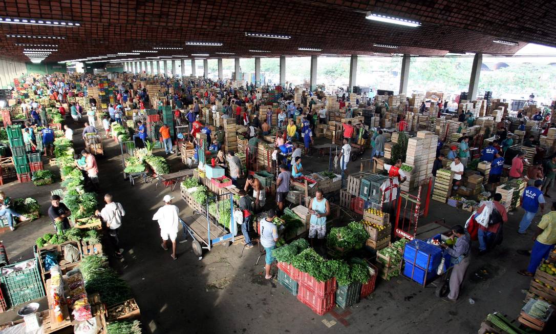 Ceasa garante 80% da comida que o carioca põe à mesa - Jornal O Globo