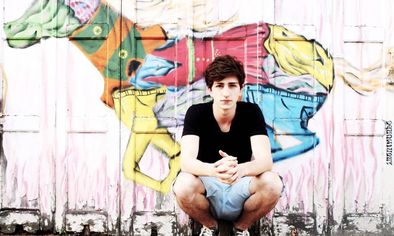 Johnny Massaro, um jovem de múltiplos talentos - Jornal O Globo