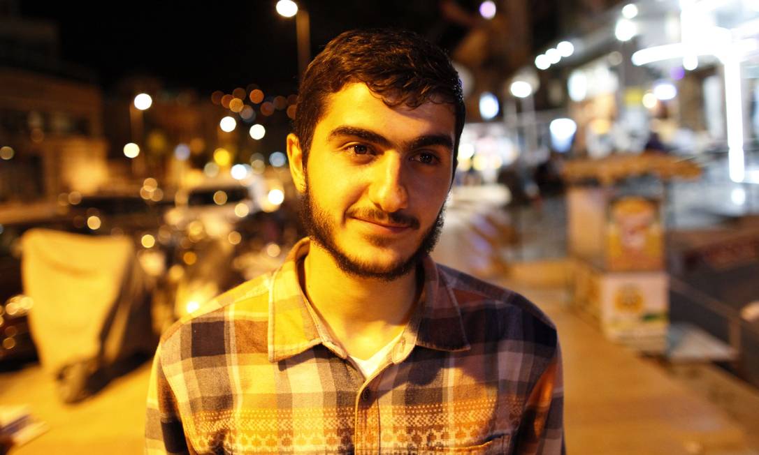 Filho de sobrevivente de massacre de Hama se junta à revolução síria ...