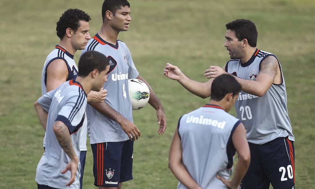 Deco ensaia retorno no Fluminense - Jornal O Globo