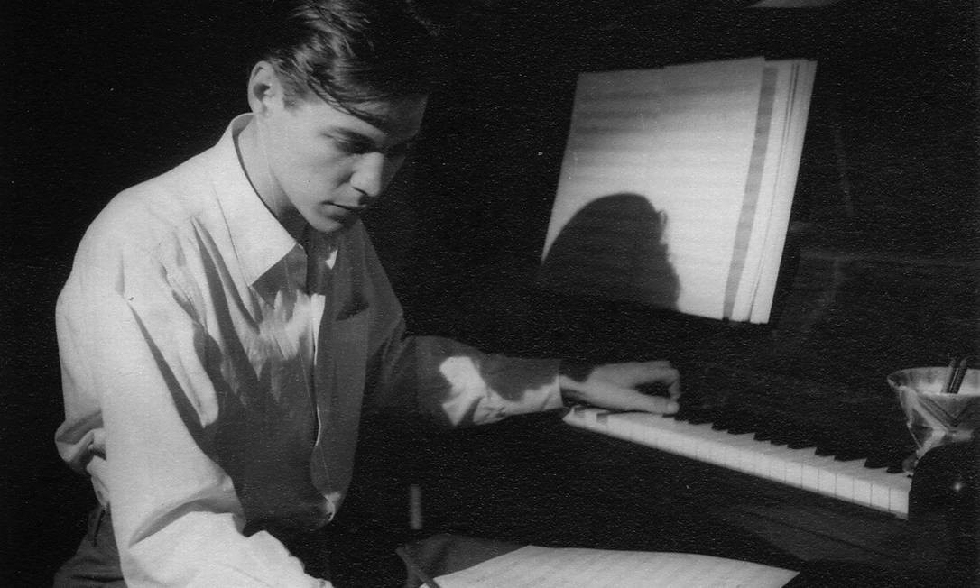 Tom Jobim vira tema de mostra - Jornal O Globo