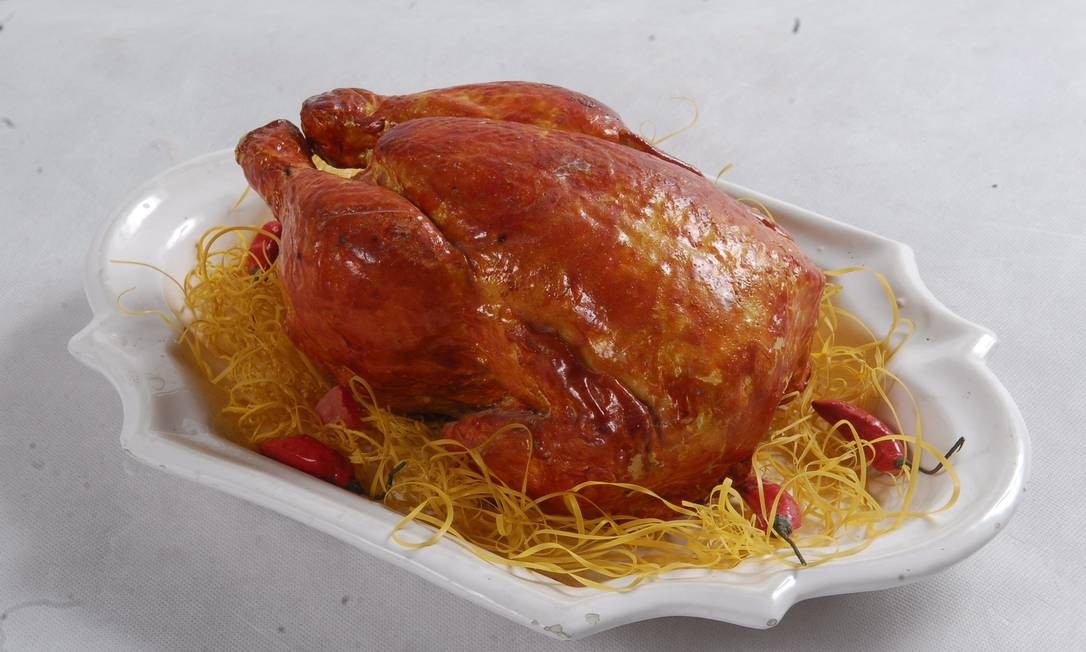 Duas marcas são reprovadas no teste do frango congelado - Jornal O Globo