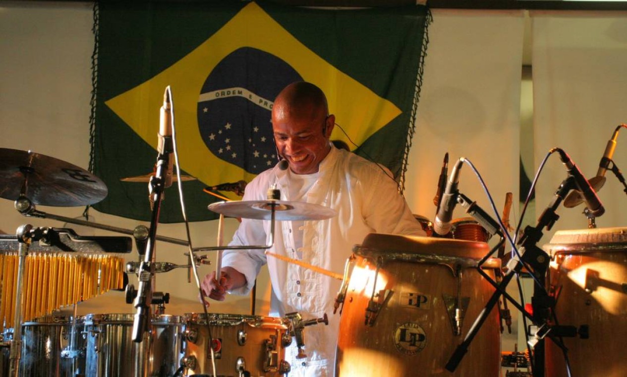 Aberta a temporada de batuque - Jornal O Globo