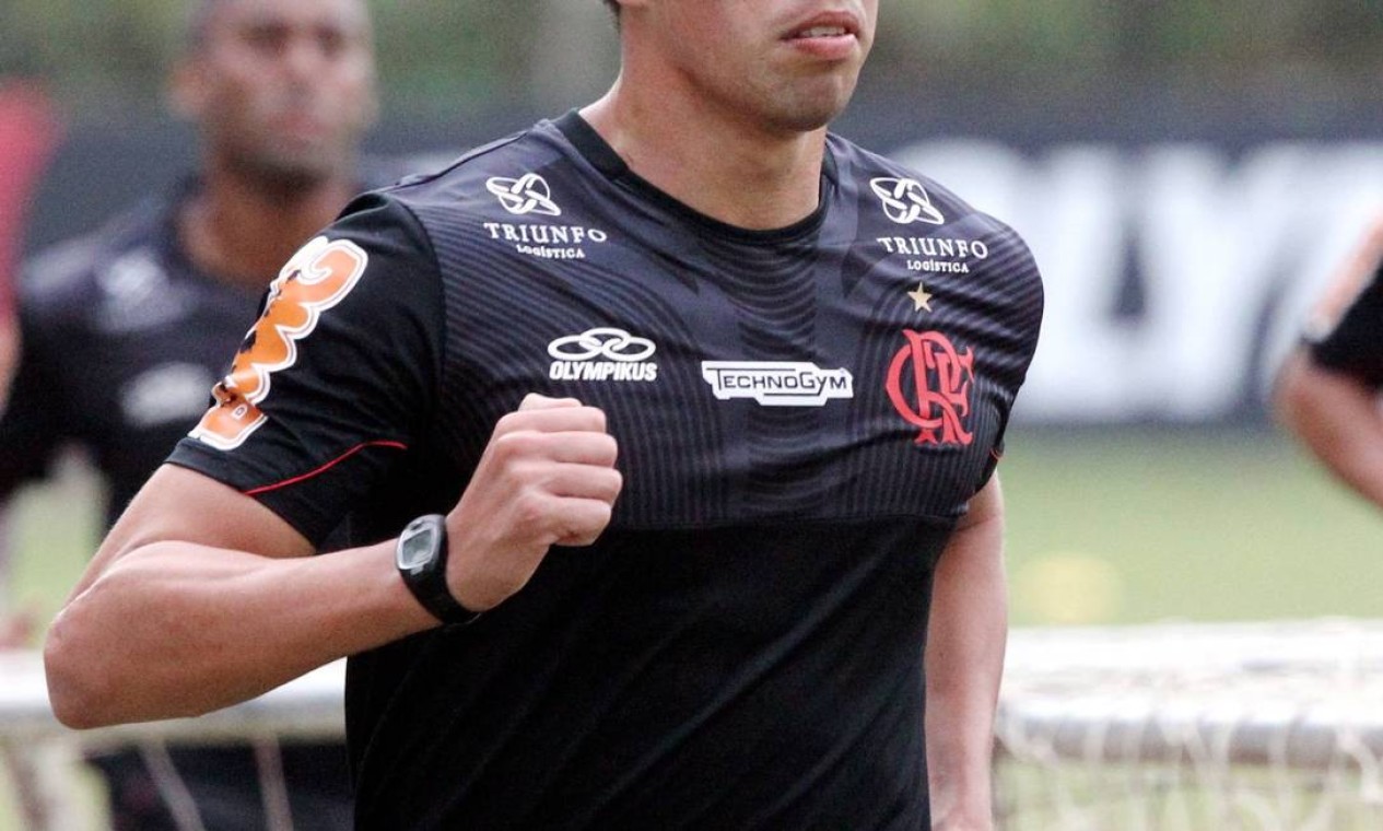 Cáceres afirma que tem proposta para deixar o Flamengo - Jornal O Globo