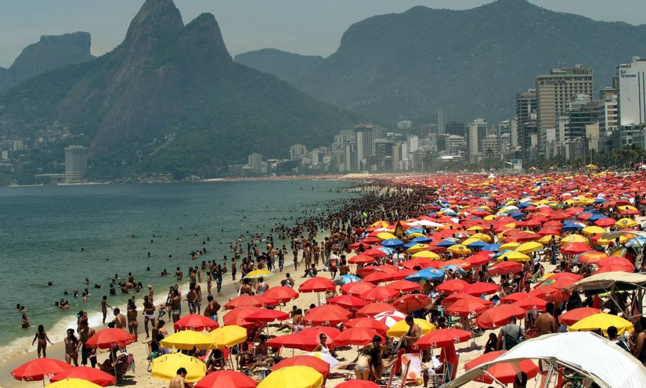 Sábado de sol e muito calor no Rio - Jornal O Globo