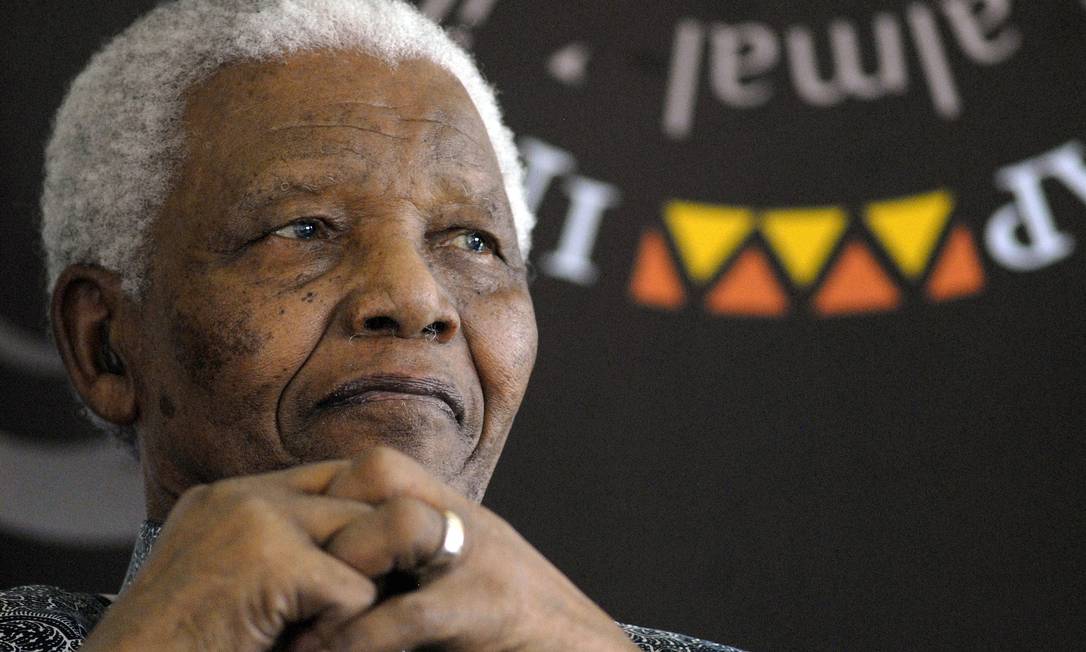 Mandela é internado na África do Sul - Jornal O Globo