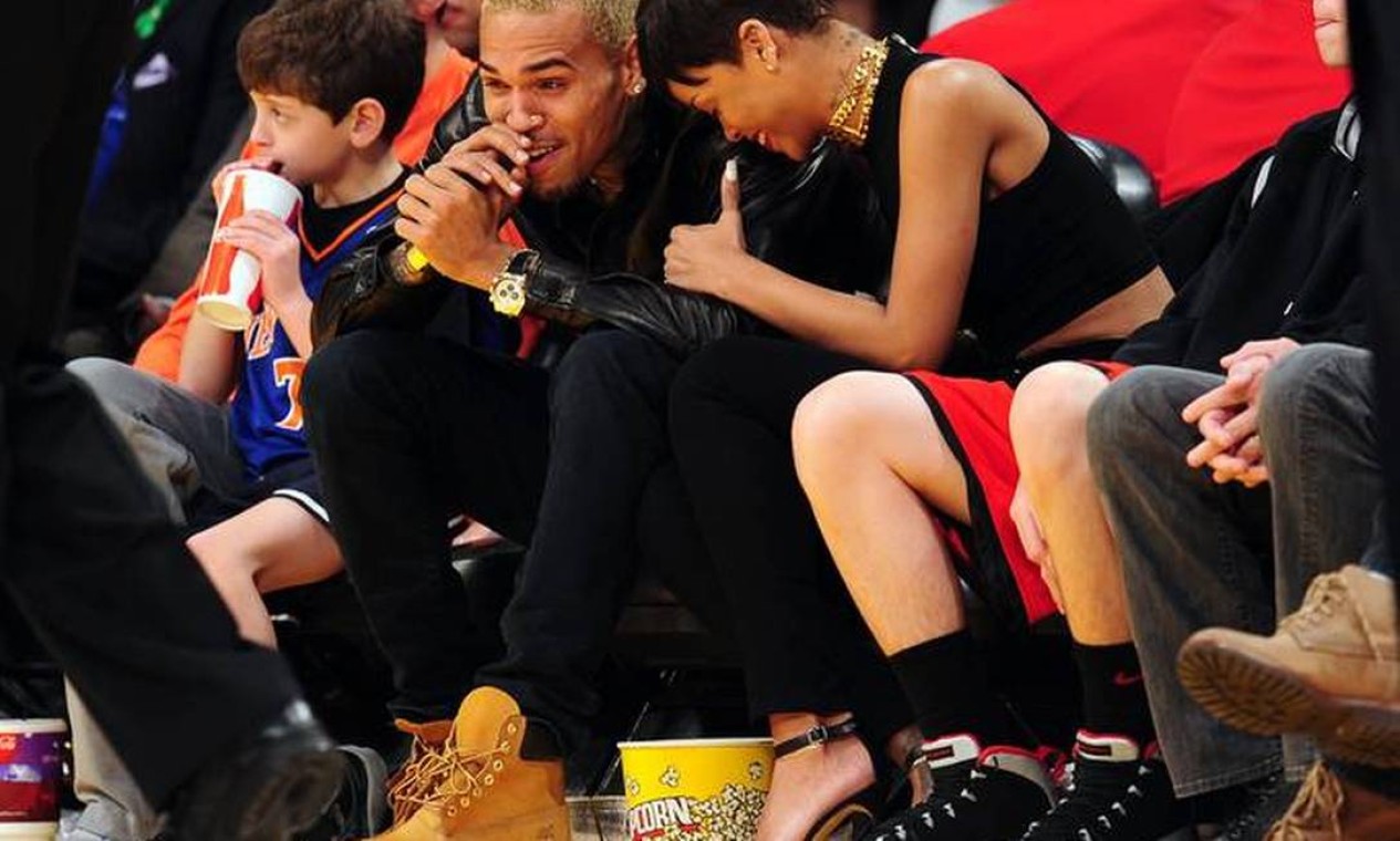 Rihanna e Chris Brown aparecem juntos em público - Jornal O Globo