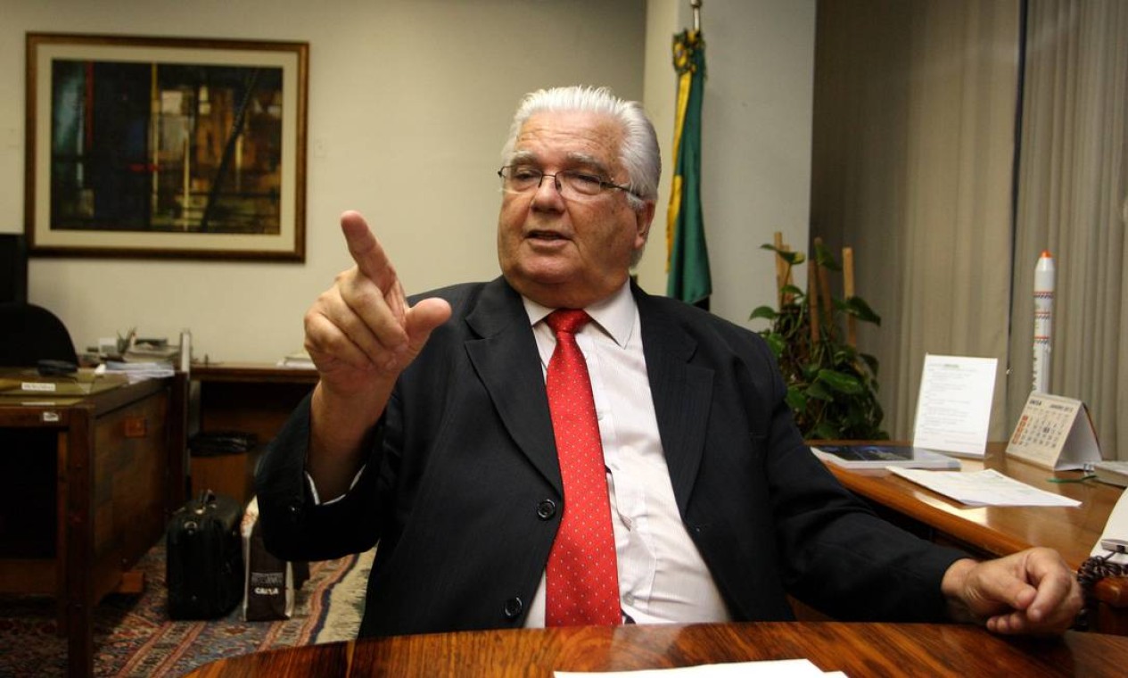 Raupp nega saída do Ministério de Ciência e Tecnologia para entrada de ...