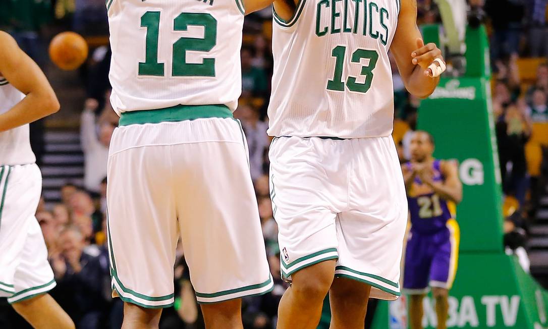 Brasileiro Fab Melo marca primeiros pontos na NBA - Jornal O Globo