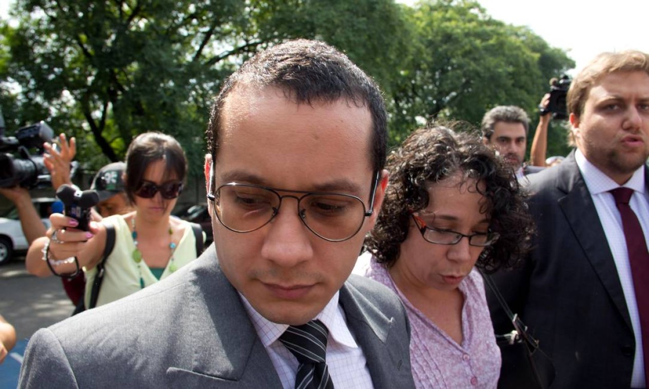 Gil Rugai é condenado a 33 anos e 9 meses pela morte do pai e da ...