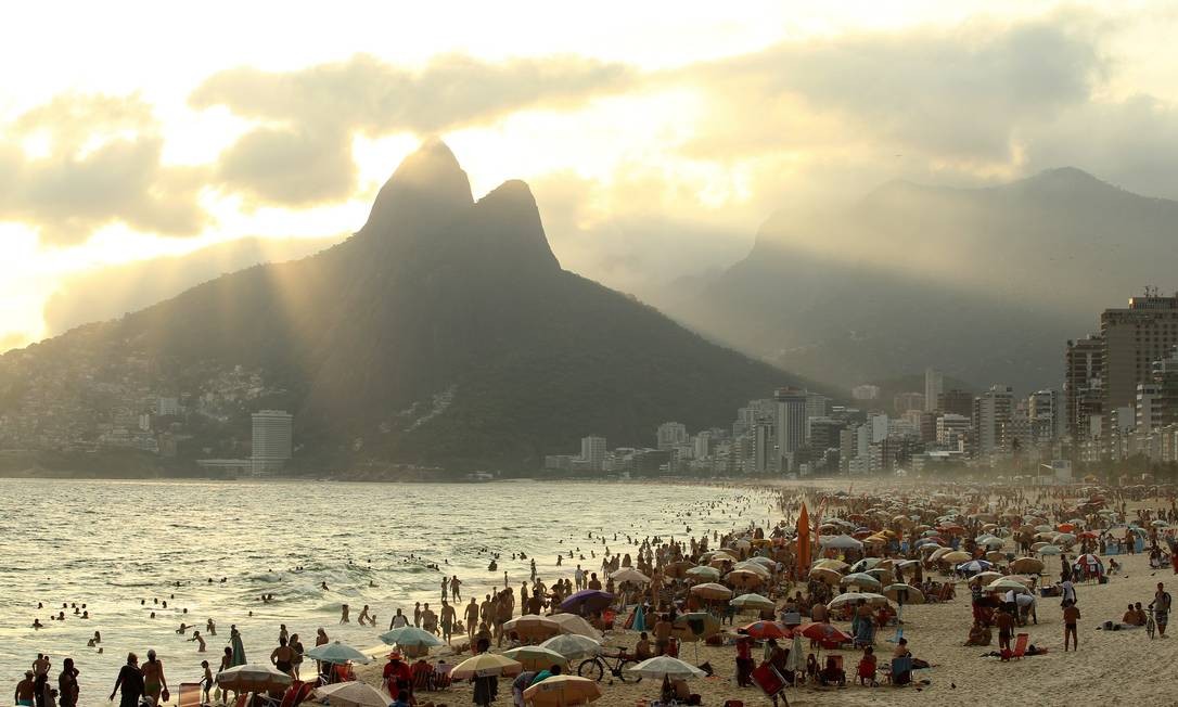 Toda a beleza do Arpoador - Jornal O Globo