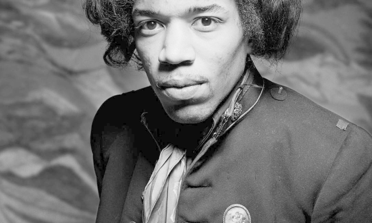 Crítica: Novo disco póstumo de Hendrix não oferece perigo a sua imagem ...