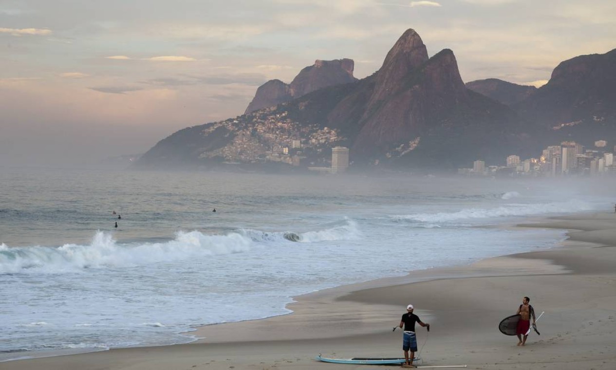 Muitas cores no amanhecer desta quarta-feira - Jornal O Globo