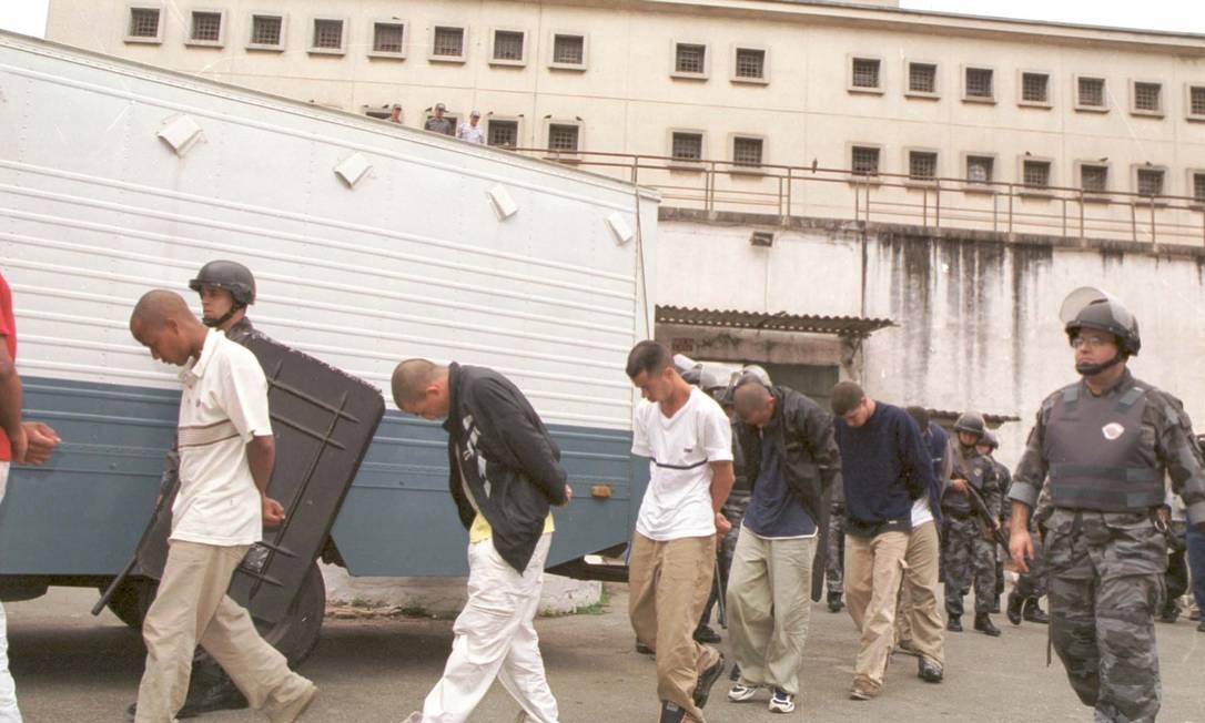 Relembre em imagens o Massacre do Carandiru - Jornal O Globo