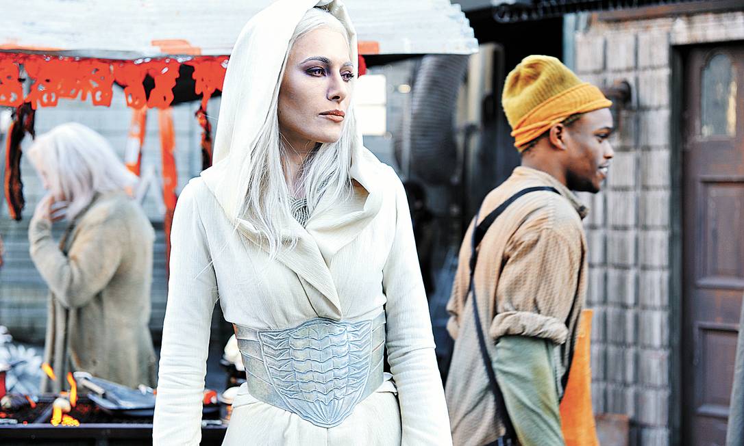 A atriz inglesa Jaime Murray fala sobre ‘Defiance’, série de fantasia ...