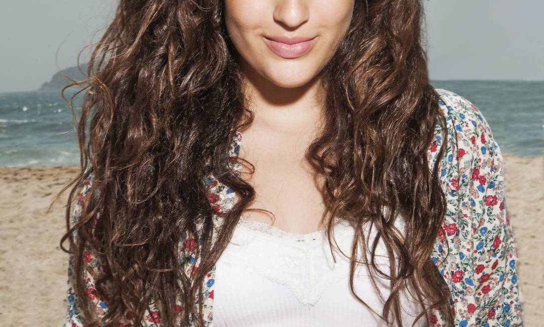 Aos 14 anos e em 'Flor do Caribe', Livian Aragão, filha de Renato ...