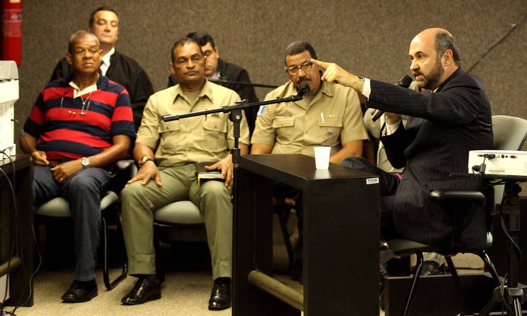 Família de namorada de PC Farias contesta assassinatos sem autor ...