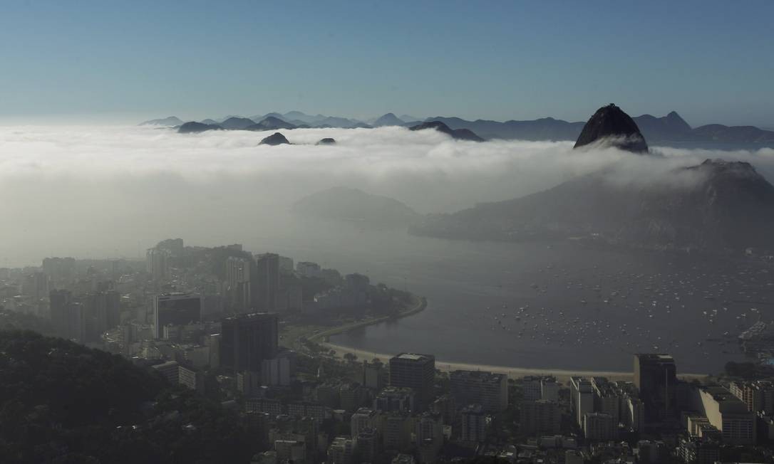 Após fechar devido a nevoeiro, Santos Dumont opera sem atrasos - Jornal ...