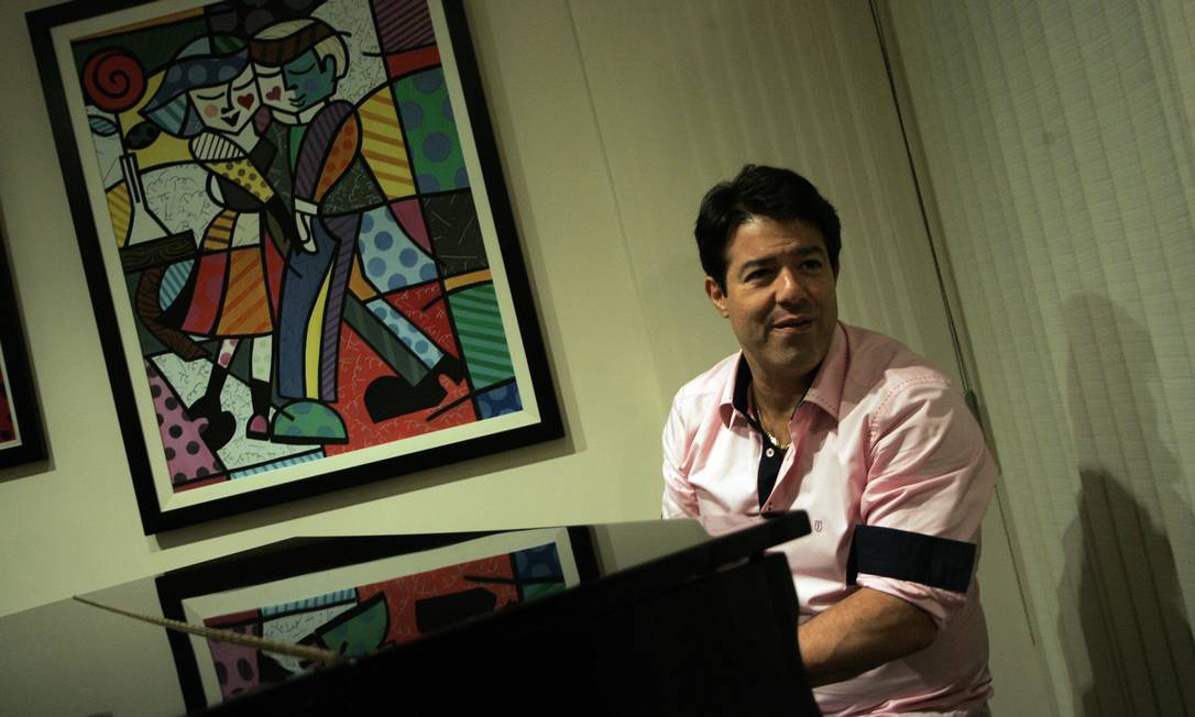 Alex Cohen comemora 18 anos de carreira na Barra - Jornal O Globo