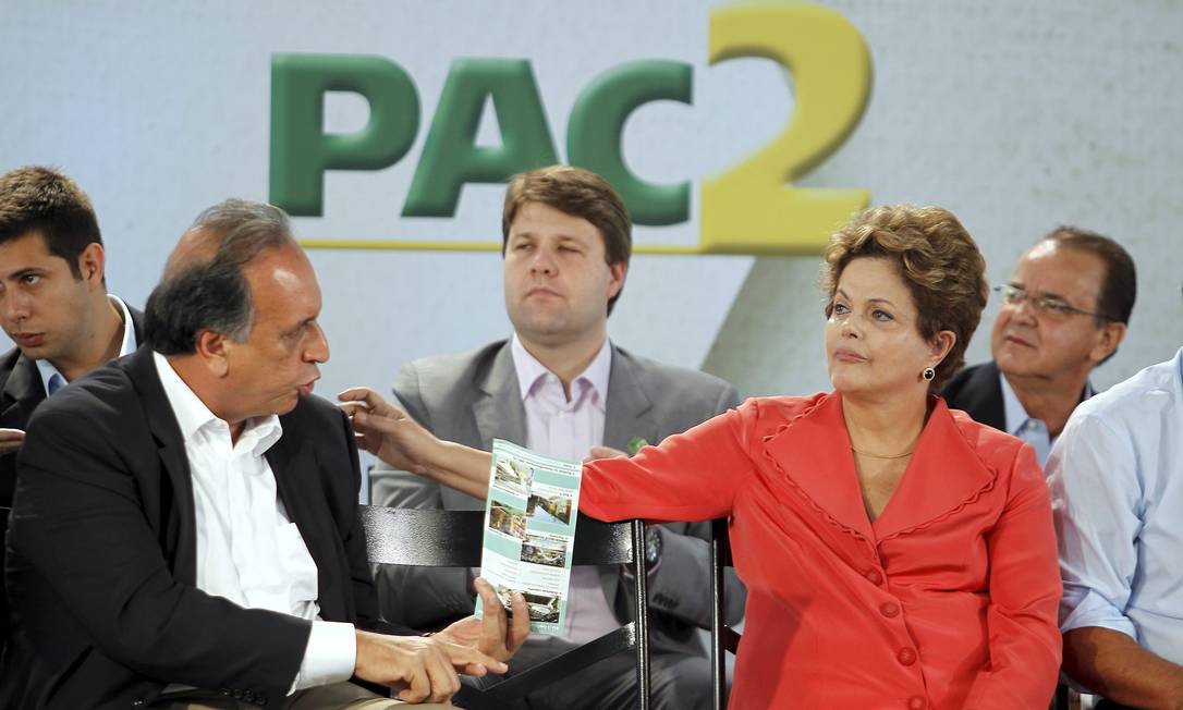 ‘Tentam nos dividir, mas não conseguirão’, diz Cabral ao lado de Dilma ...