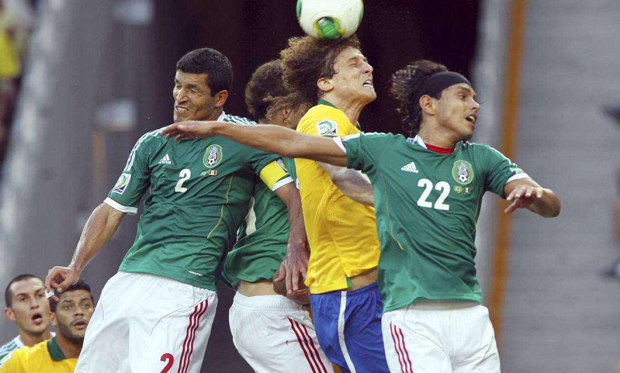 Os melhores momentos de Brasil 2 x 0 México - Jornal O Globo