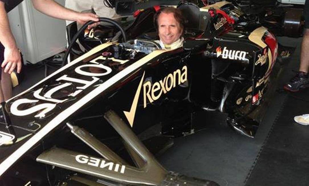 Emerson Fittipaldi viaja para testar o atual modelo da Lotus na F-1 ...