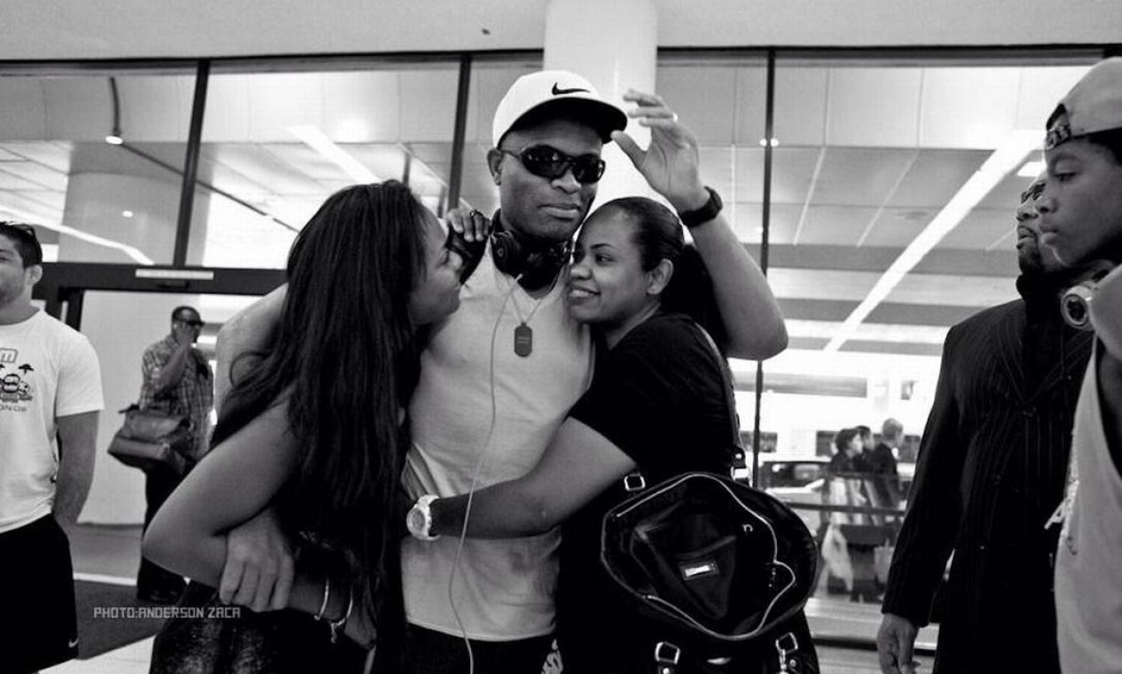 Anderson Silva reencontra família após derrota no UFC: ‘Esse é o meu ...