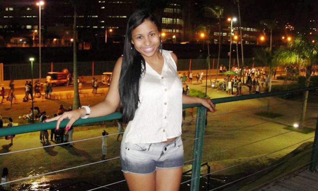 Mulher é baleada em tentativa de assalto e morre na rua de comandante da PM - Jornal O Globo