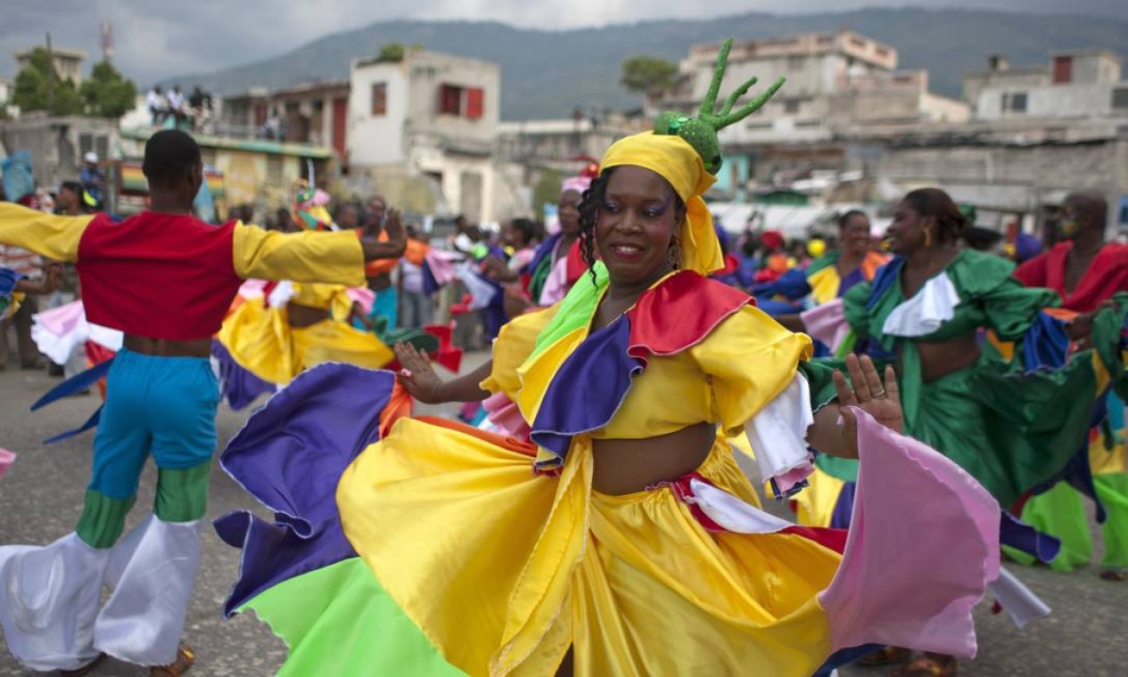 O colorido Carnaval no Haiti - Jornal O Globo