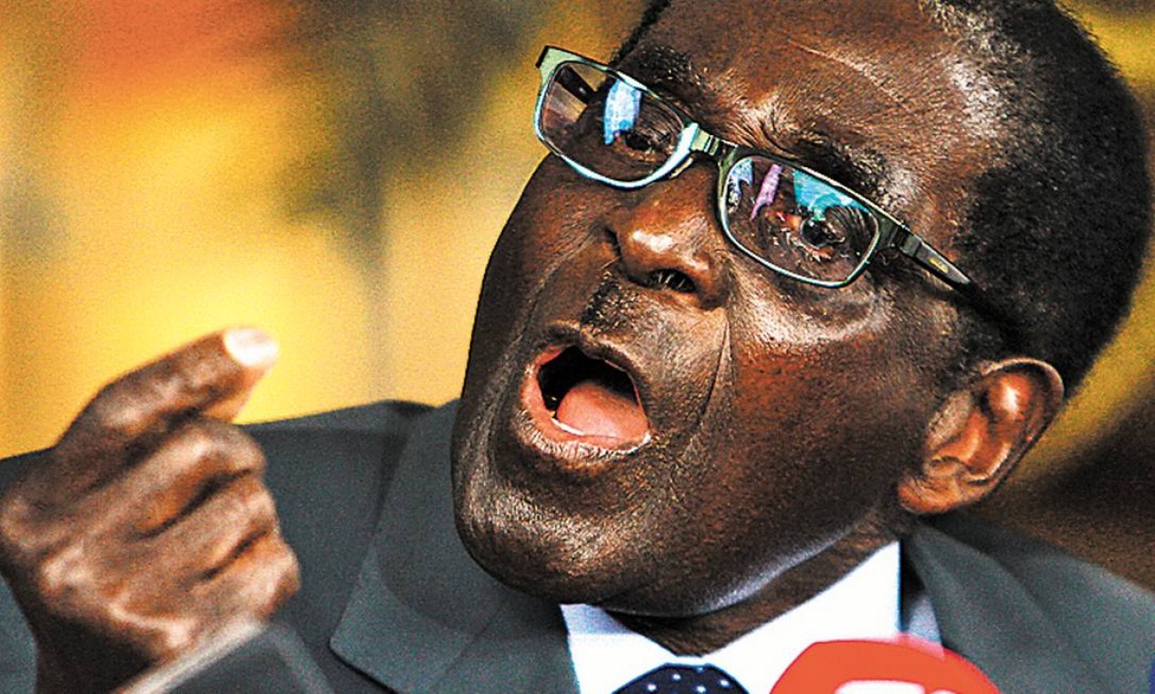 Há 33 anos no poder, Mugabe busca reeleição no Zimbábue - Jornal O Globo