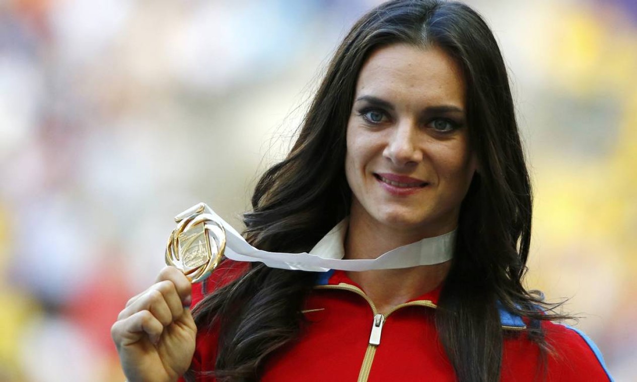 Isinbayeva diz que foi mal interpretada ao defender lei anti-gay da ...