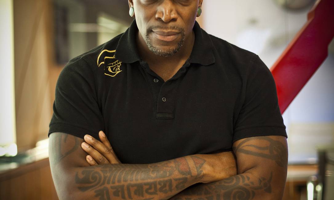 Maximum Hedrum mostra um outro Derrick Green, longe dos urros - Jornal ...