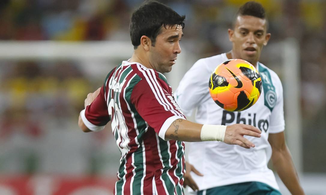 Fluminense: Deco anuncia aposentadoria através de nota à imprensa ...