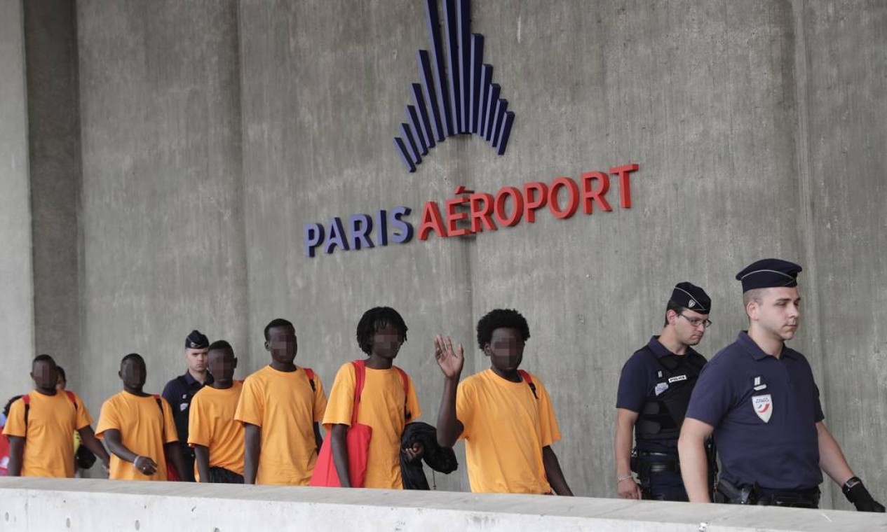 França deixará de punir quem abrigar imigrantes em situação irregular ...