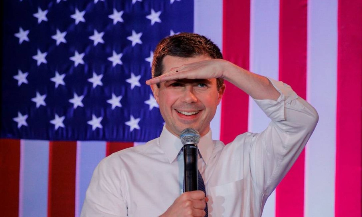 Depois de um dia de caos, democratas anunciam que Pete Buttigieg saiu ...