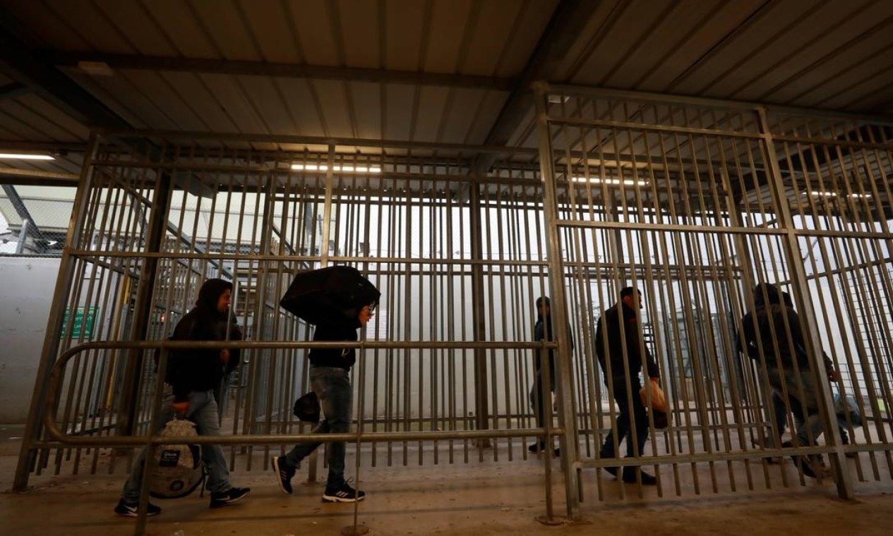 ANP proíbe palestinos de trabalharem em Israel para evitar risco de ...