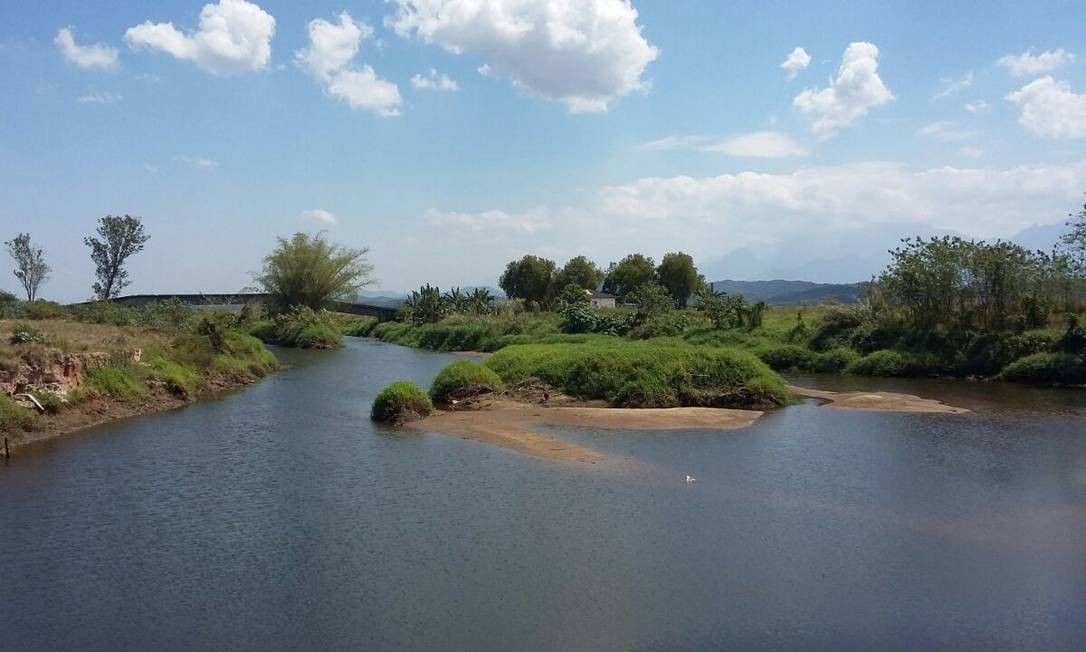 Estiagem afeta o Rio Guapi-Macacu - Jornal O Globo