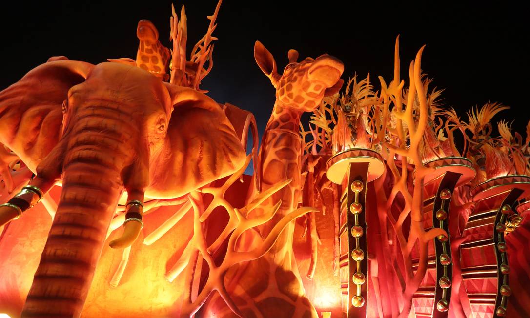 Salgueiro usa 'black face' em integrantes da escola e provoca polêmica ...