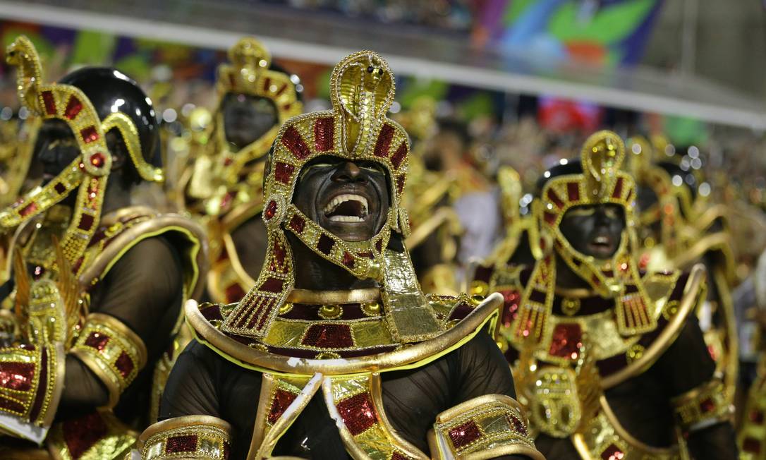 Salgueiro usa 'black face' em integrantes da escola e provoca polêmica ...