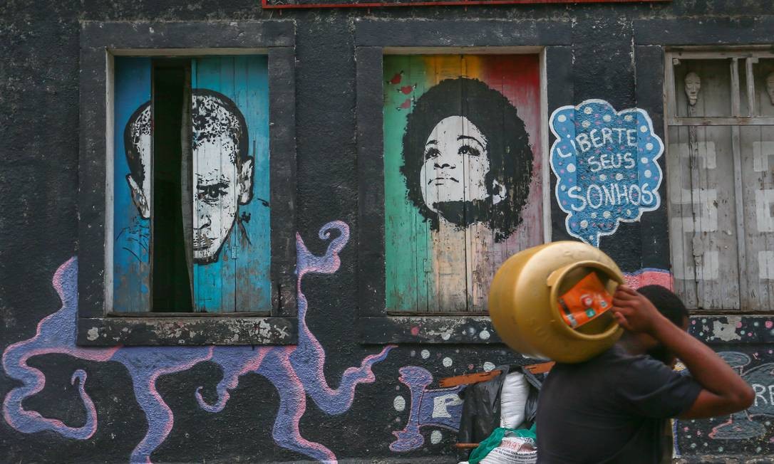 Grafite estampa muros das favelas cariocas - Jornal O Globo
