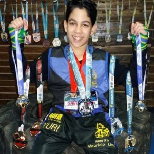 Menino da Baixada vence torneio de kickboxing e coleciona mais uma ...