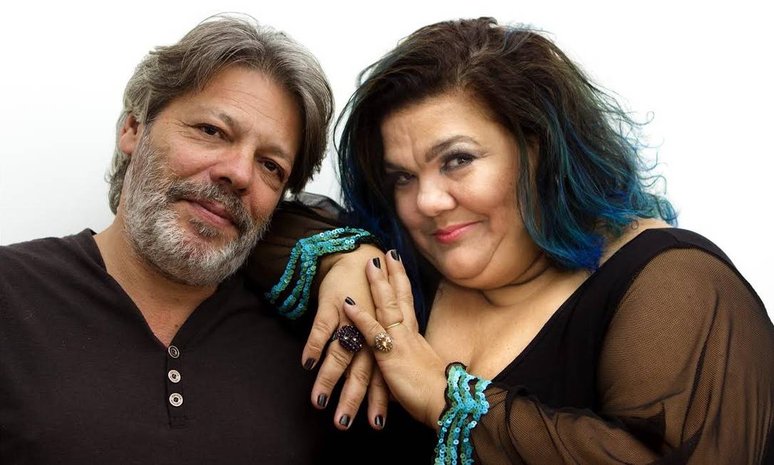 Simone Mazzer leva show intimista ao palco do Teatro Glauce Rocha ...