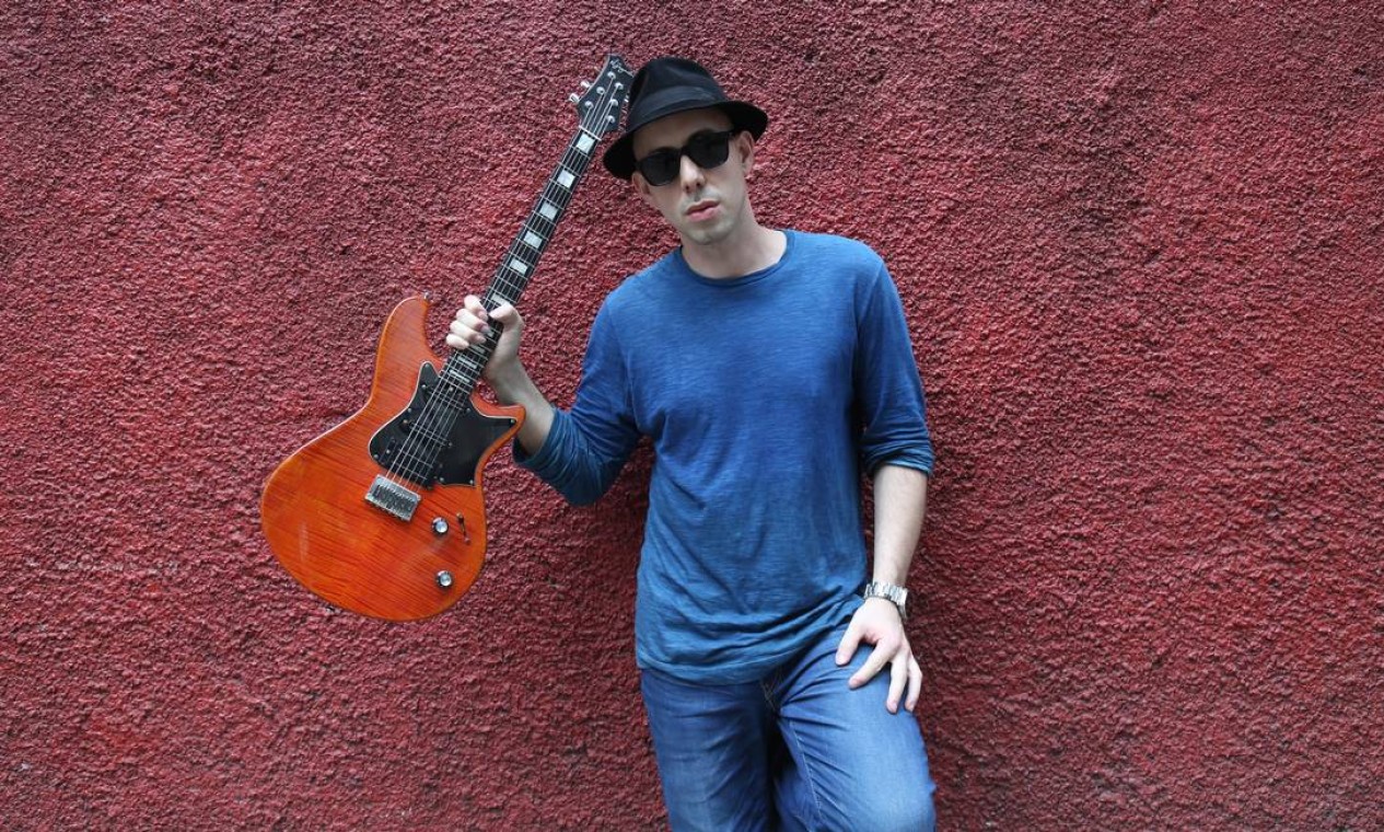 Pedro Baby recebe amigos e toca MPB em novo projeto semanal - Jornal O ...