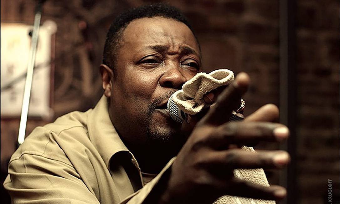 Formado por brasileiros e italiana, Trio in Uno lança disco em ...