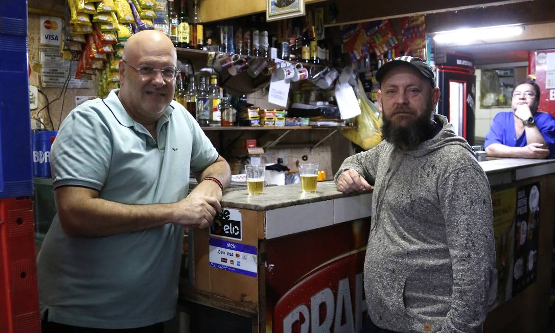Um passeio pelo Rio literário de Alberto Mussa, Luiz Antonio Simas e ...