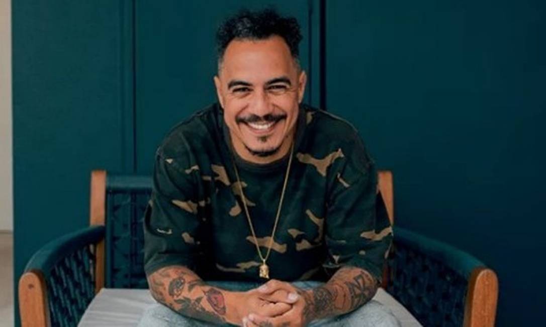 Marcelo D2 faz show em cinema drive-in no Rio - Jornal O Globo